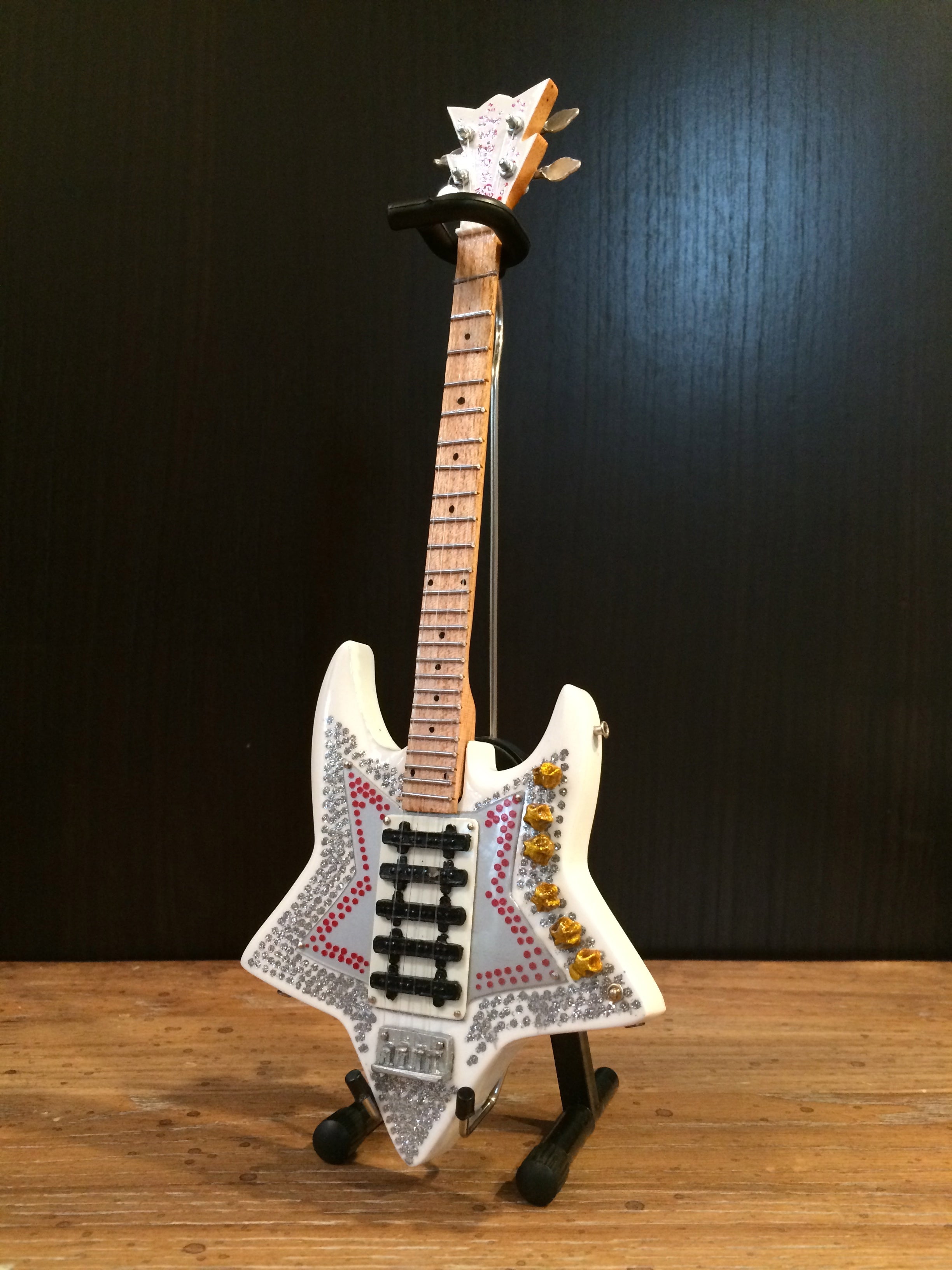 OFFICIALLY LICENSED BOOTSY COLLINS “SPACE BASS” MINIATURE GUITAR REPLI